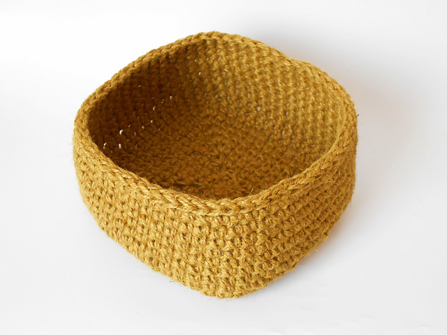 Ravelry: Hemp basket pattern by Maria Isabel