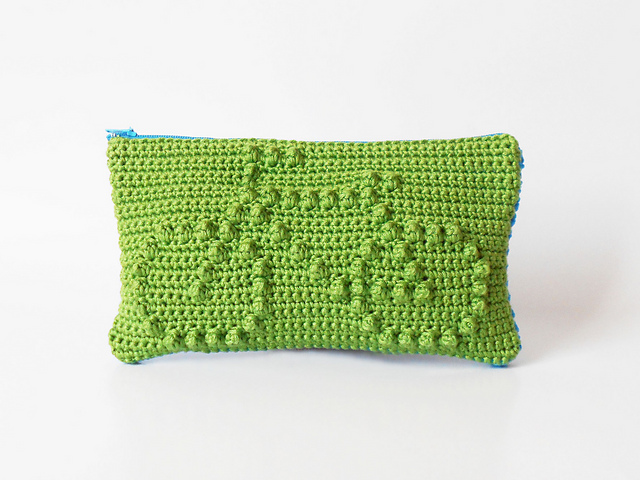 Ravelry: Pencil case car-bike pattern by Maria Isabel