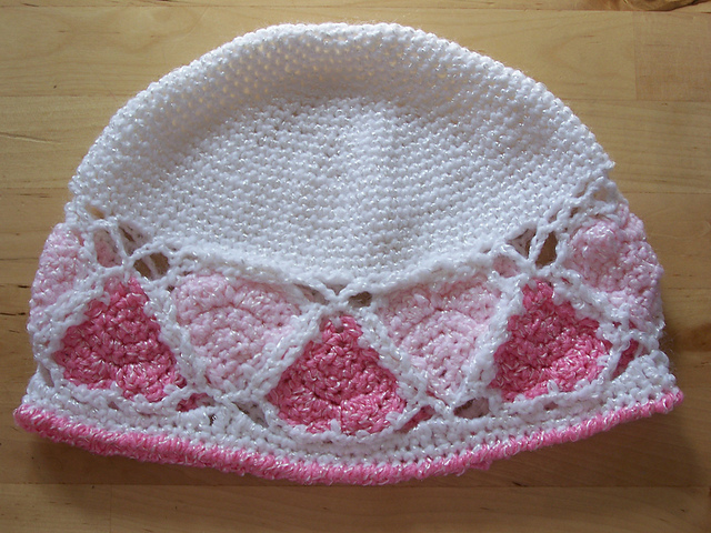 Ravelry: Hearts Go Round Hat pattern by Melanie Mullally