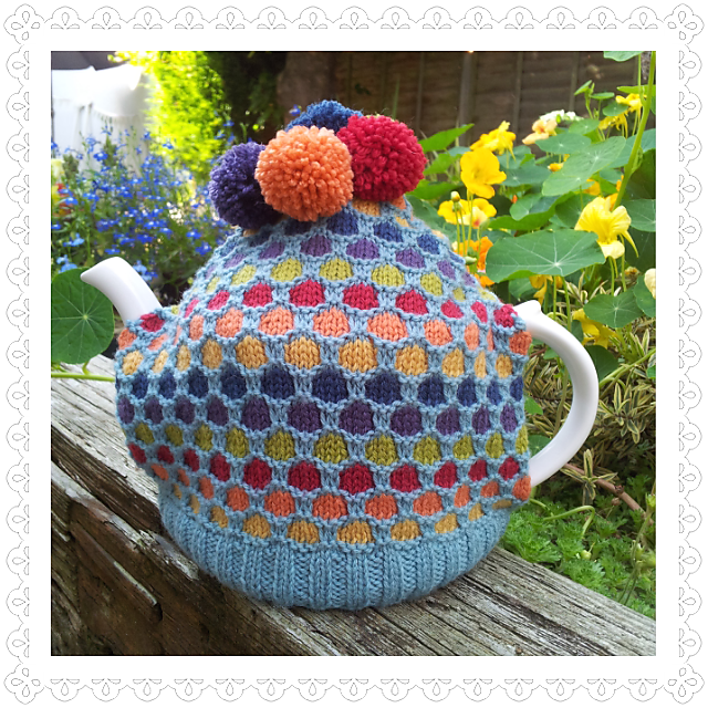 Ravelry: Bubbles Tea Cosy pattern by Manfield Crafts