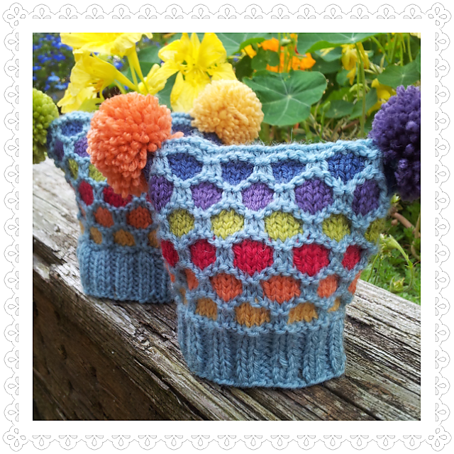 Ravelry: Bubbles Egg Cosy pattern by Manfield Crafts