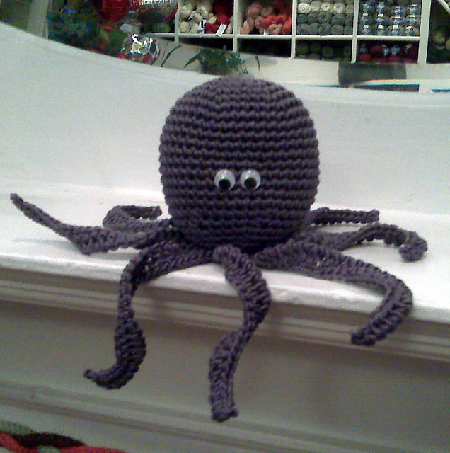 Ravelry: Pollie the Octopus (Ollie's Big Sister) pattern by Phyllis Serbes
