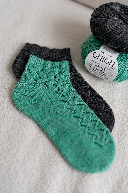 Ravelry: Socks Rivendell pattern by Hollywool store