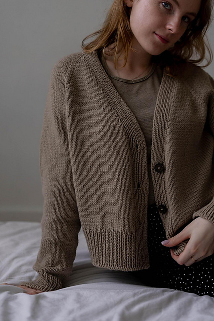 Ravelry: Cardigan All Seasons pattern by Hollywool store