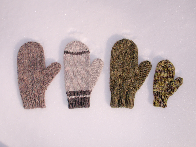 Ravelry: Basic Bulky Mitten for the Family pattern by Marci Richardson