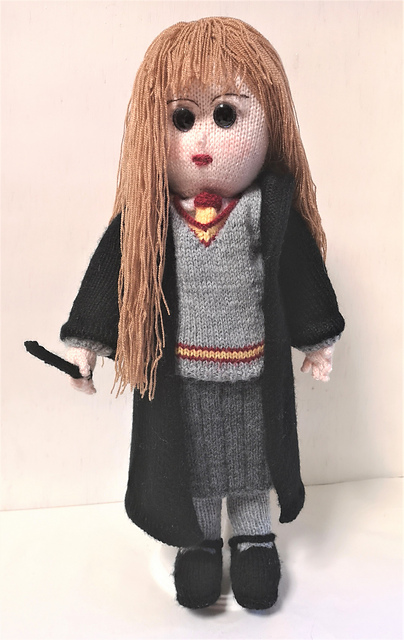Ravelry: Schoolgirl Wizard pattern by Margaret Tobin