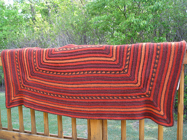 Ravelry: Lliclla pattern by Helen Hamann