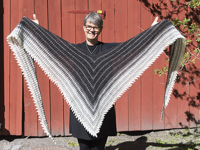 Ravelry: Julia hjärtvärmare pattern by marias garn