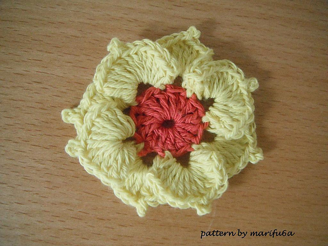 Ravelry: 3D flower Motif pattern by marifu6a
