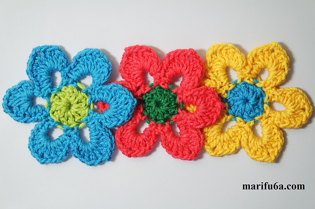 Ravelry: simple flower pattern by Marina Zvirgzdina
