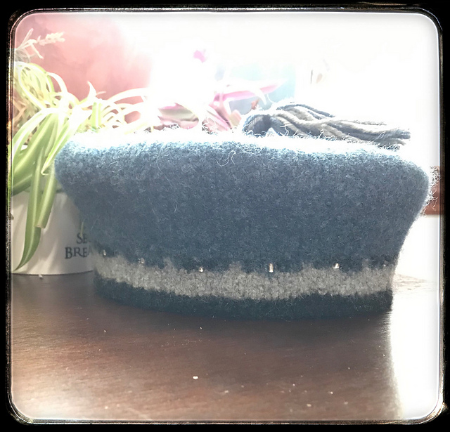 Ravelry: The Headmaster's Cap pattern by martaschmarta