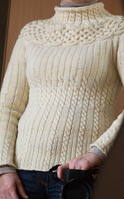 Ravelry: Marthe-Caplaine's T024 - Pullover Réallon