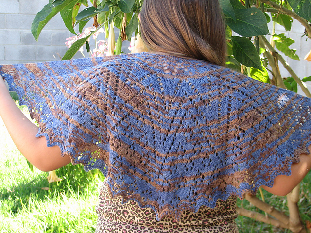 Ravelry: Strawberry Pie Shawlette pattern by Annie Smith