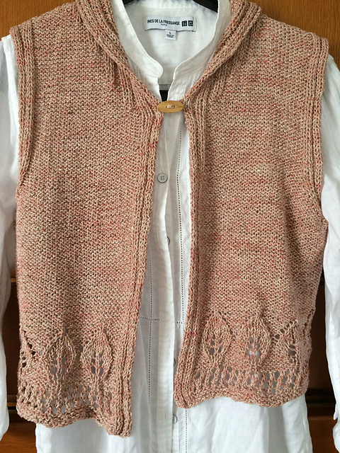 Ravelry: #10 Leaf Vest pattern by Puppy (Daidoh International, Ltd.)