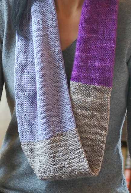 Ravelry: Mad Dash Cowl pattern by Mary Annarella