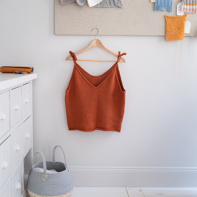 Ravelry: Top Cosima pattern by Maschenfein