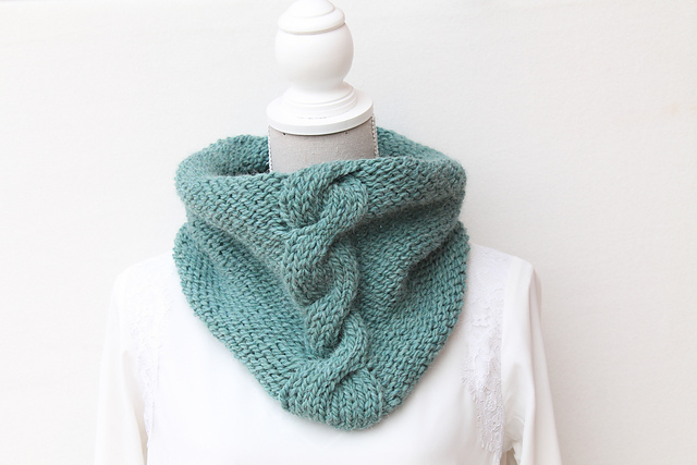 Ravelry: One Cable Cowl pattern by Matemo Crafts