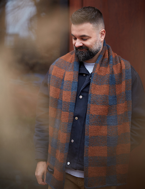 Ravelry: Rustic Cabin Scarf pattern by Les Garçons