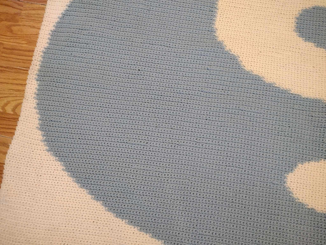Ravelry: Oval Yin Yang pattern by Mandy Haynes