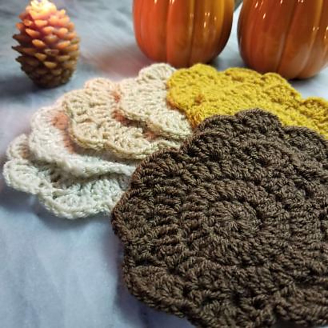 Ravelry: Helen's Coasters pattern by Helena Shank