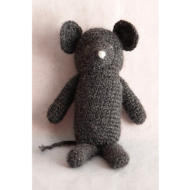 Ravelry: Crochet Little Mouse pattern by Lion Brand Yarn