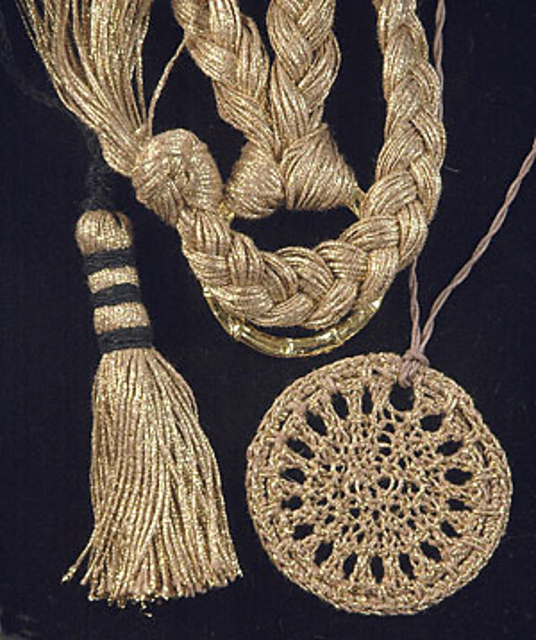 Ravelry: Aurum Medallion pattern by Berroco Design Team