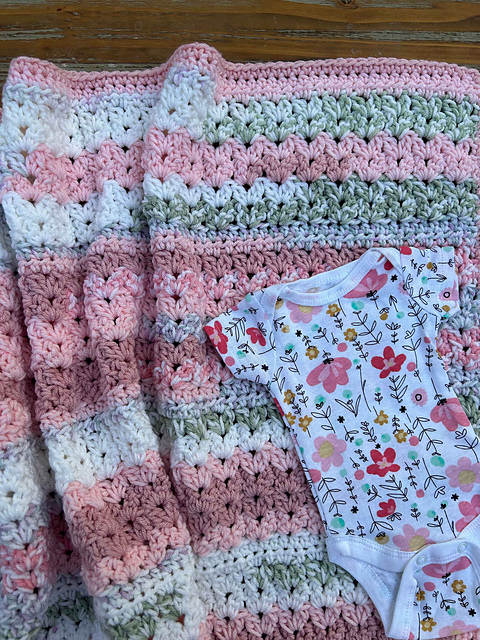 Ravelry: Mountainside Blooms Baby Blanket Pattern pattern by Becky Pickett