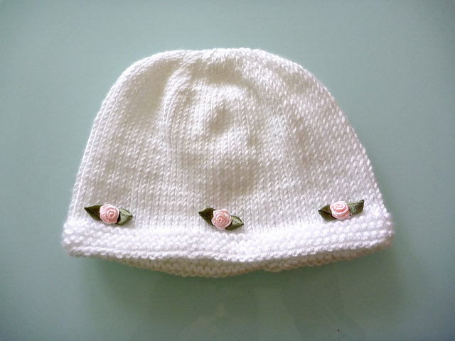 Ravelry: Little Buttercup Bonnet pattern by Sarah Hatton