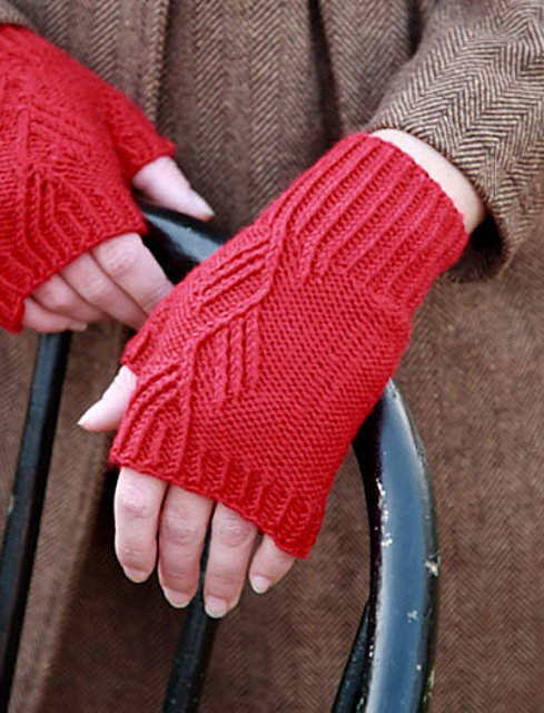 Ravelry: Twisted Stitch Mitts pattern by Amy McElwain
