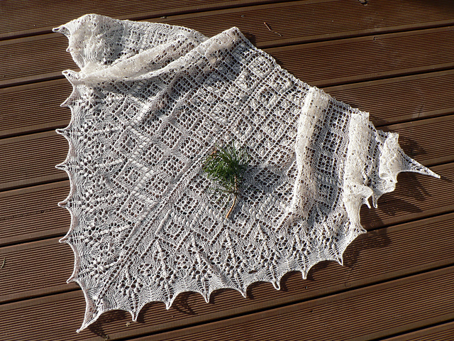 Ravelry: The Labyrinth pattern by Meeli Vent