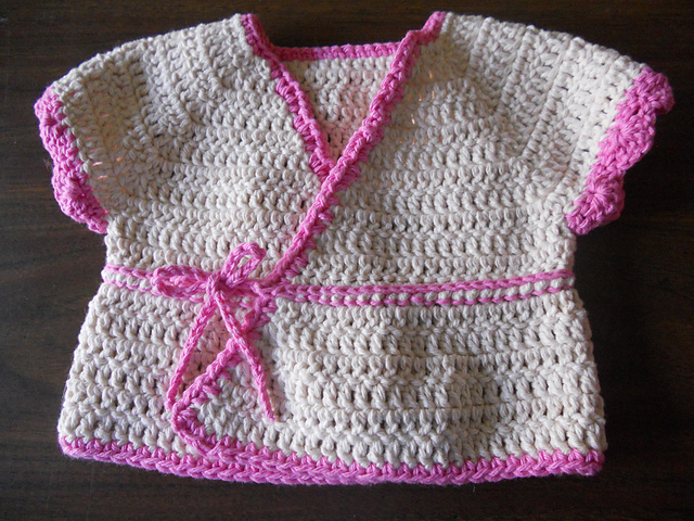 Ravelry: Baby wrap and hat pattern by Ateljé Bohemian