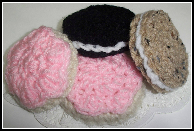 Ravelry: Crochet a Cookie pattern by Heather Perkins