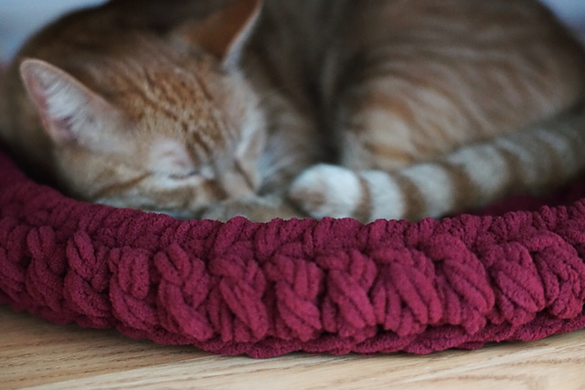 Ravelry: The Cat Mat pattern by Memmie's Corner