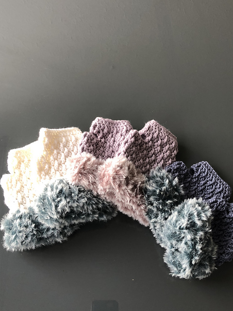 Ravelry: Marian Bay Mitts pattern by Bernadine Graham