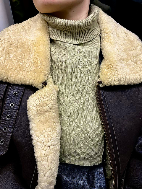 Ravelry: CASCADE Neck warmer pattern by LYKKY