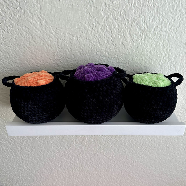 Ravelry: Cauldron pattern by Mermadds Crochet