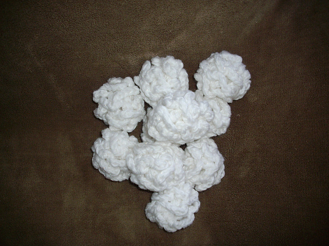 Ravelry: Snowballs pattern by Sheila Jaemi Flesher