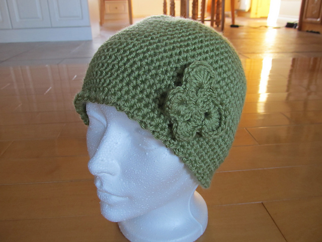 Ravelry: bonnet vert pomme crochet pattern by Lyne Boucher