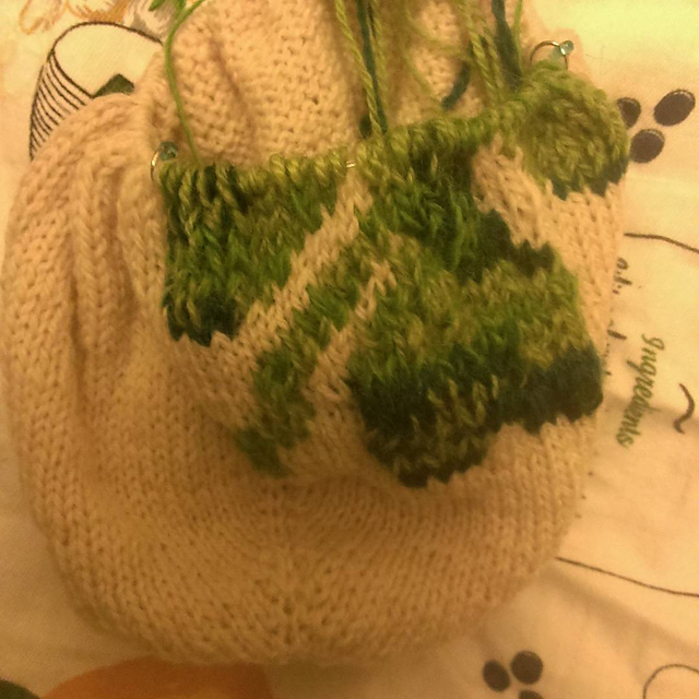 Ravelry: mesoarty's Luck Sack test knit