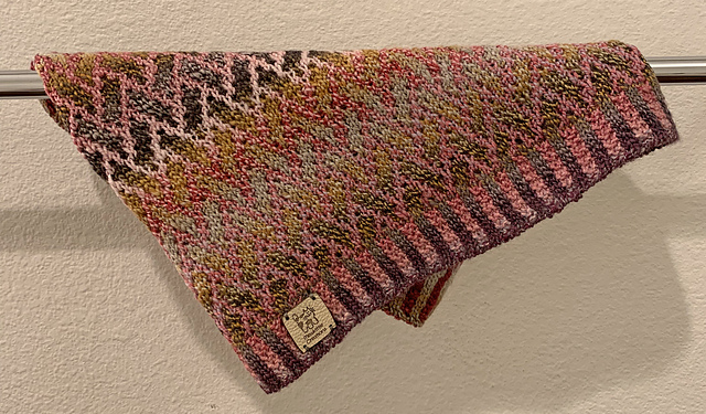Ravelry: mewkittie's Issa Cowl