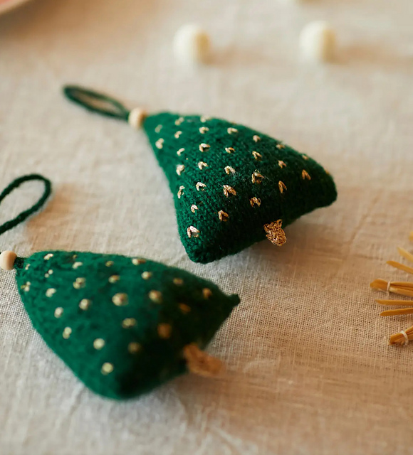 Ravelry: 454-2 Juletrær pattern by Rauma Garn