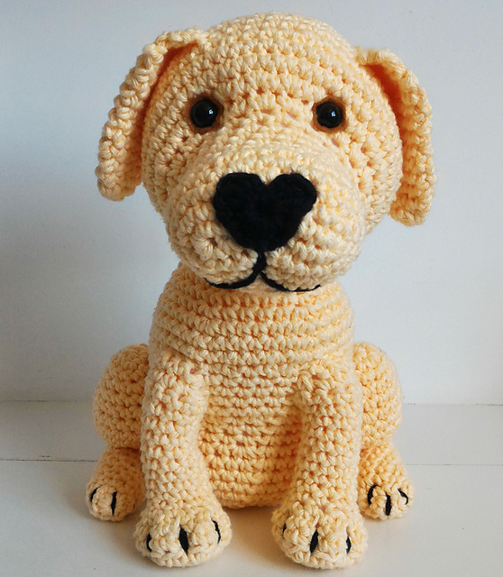 Ravelry: Labrador Retriever Dog pattern by Ana Amélia (Miahandcrafter)