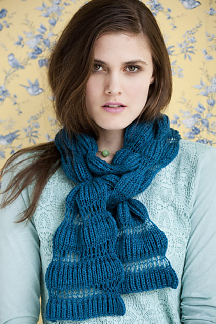 Ravelry: #33 Fisherman Rib Scarf pattern by Christina Behnke