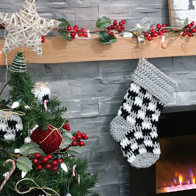 Ravelry: Rustic Farmhouse Plaid Stocking pattern by MJ's Off The Hook ...
