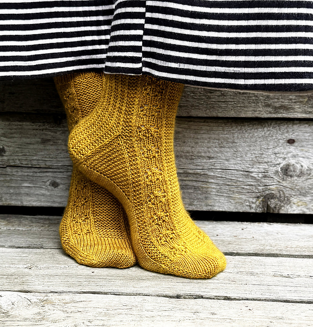Ravelry: Sofe pattern by Joanna Ignatius