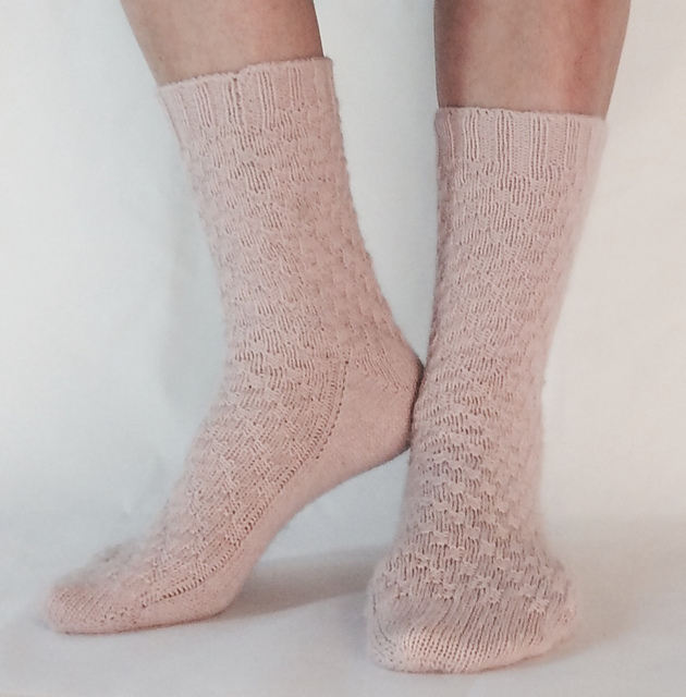 Ravelry: Saska pattern by Joanna Ignatius