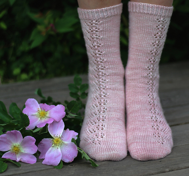 Ravelry: Ristinummi pattern by Joanna Ignatius