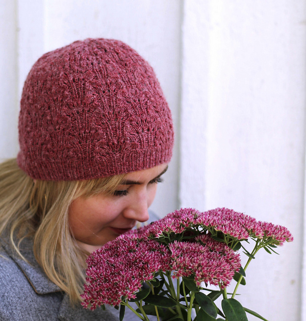 Ravelry: Sedum pattern by Joanna Ignatius