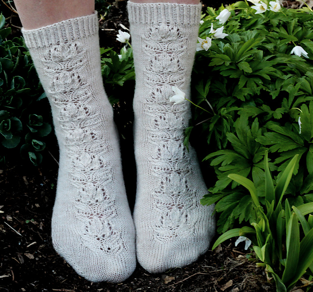 Ravelry: Anemone nemorosa pattern by Joanna Ignatius