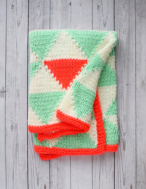 Ravelry: Triangle Baby Blanket pattern by Erin Black